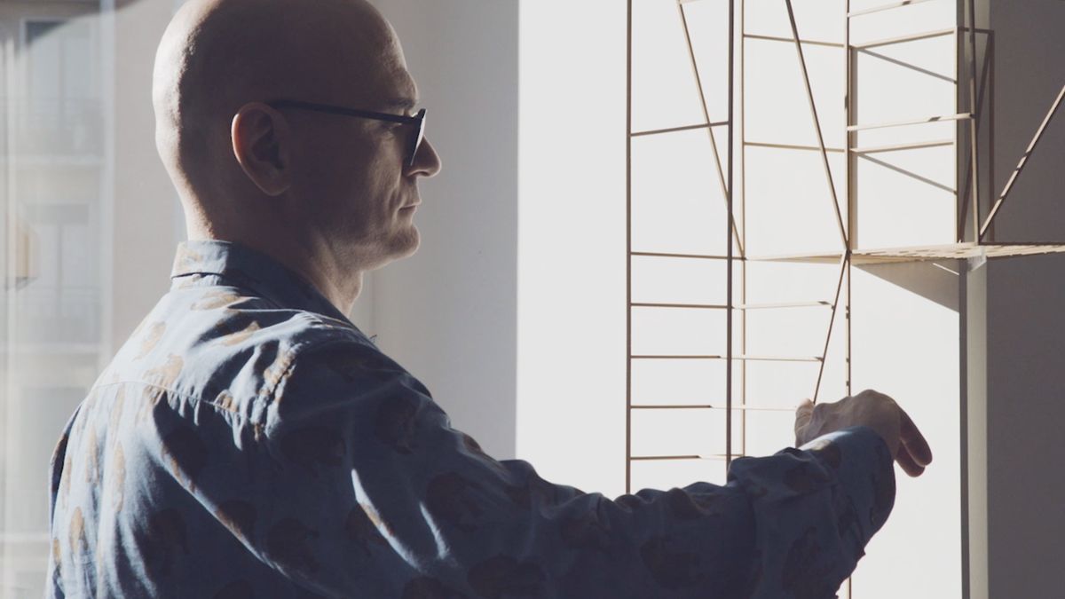 Nella casa in cui ha scelto di vivere l’Architetto Francesco Librizzi ...