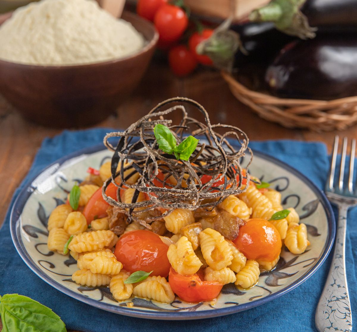 Cicatielli con pomodorini e melanzane