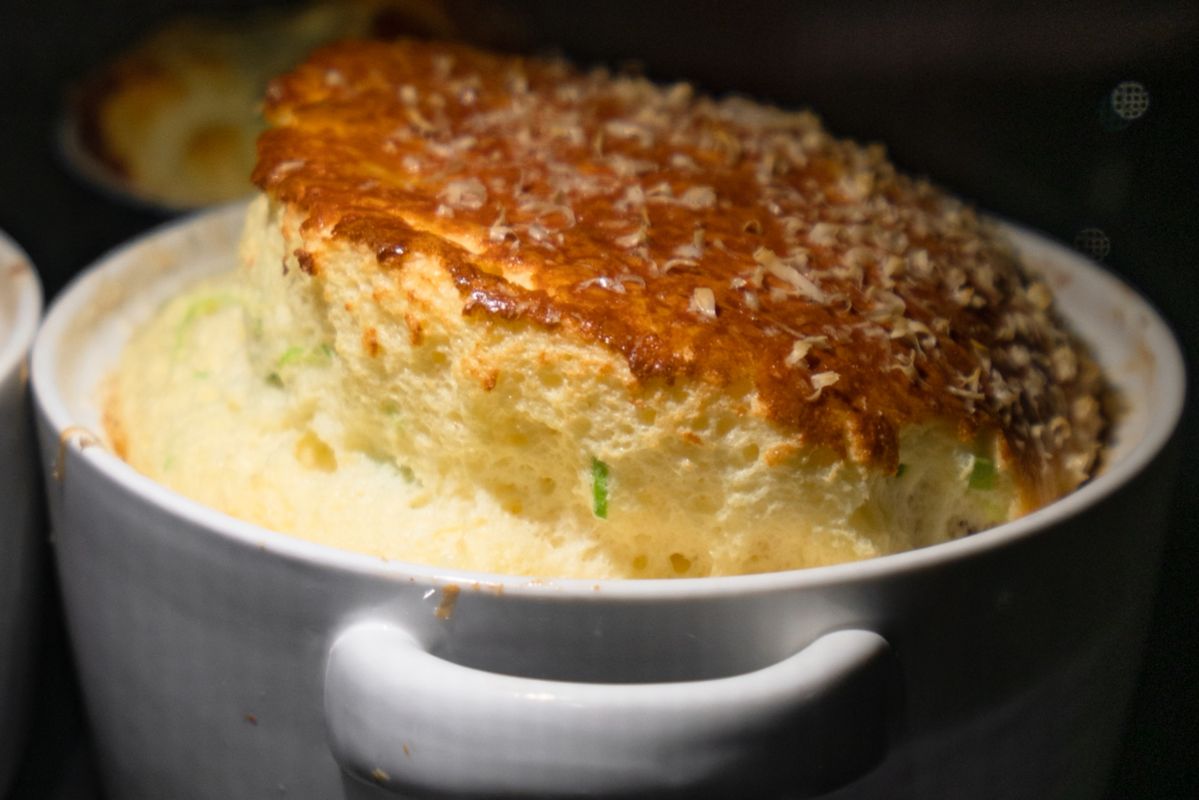 Recept - Cheddar kaassoufflé | NEFF