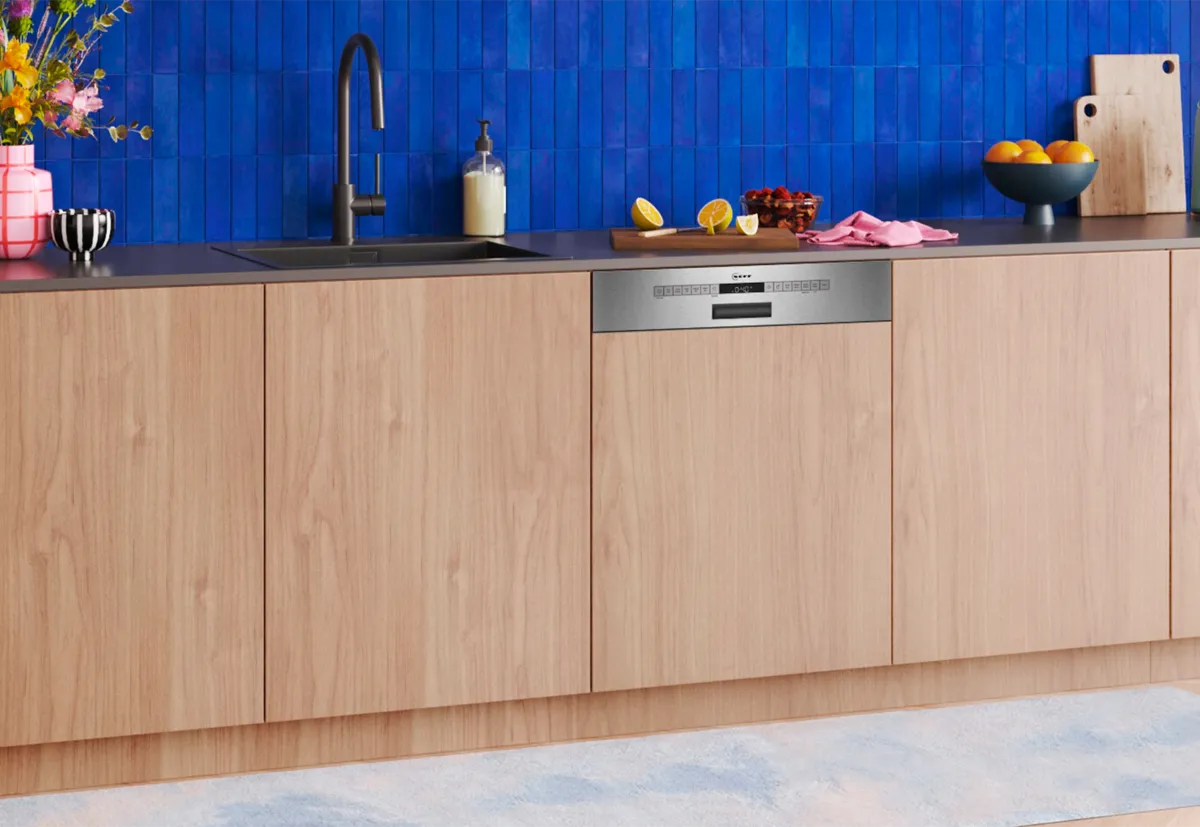 Semi-integrated Dishwashers for your kitchen | NEFF